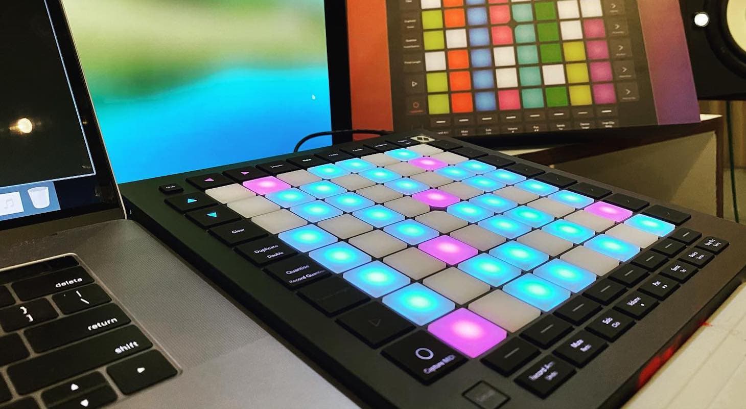 Best MIDI Keyboards / Controllers for Ableton - 5 Soulmates!