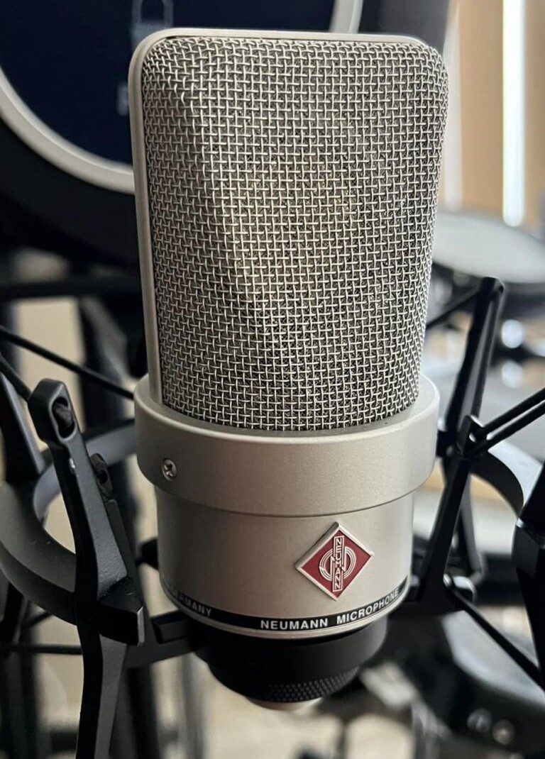Neumann TLM 102 vs TLM 103 – A Detailed Comparison!