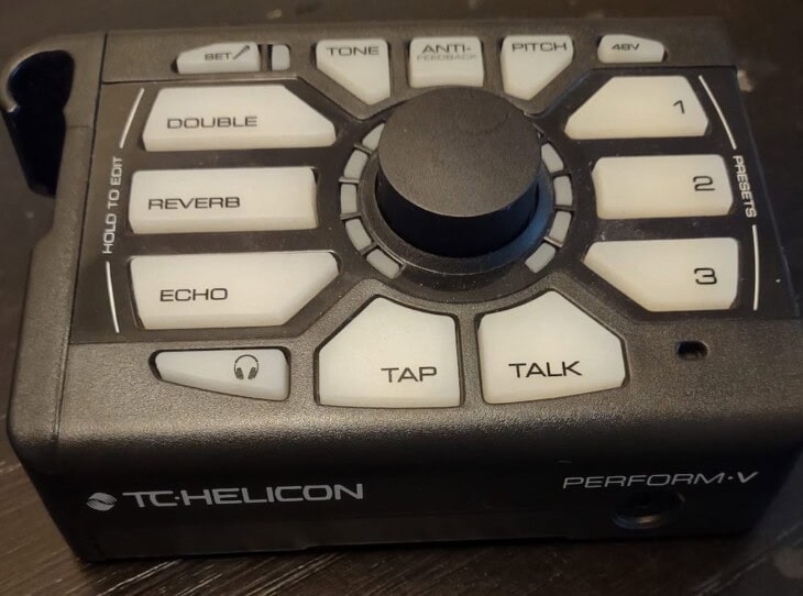 6 Best Vocal Effects Processors for Live Performance