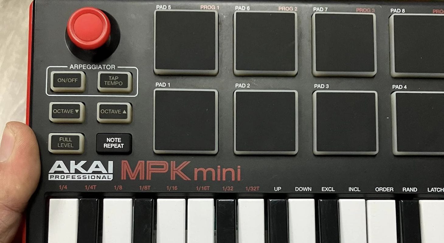 4 Best MIDI Keyboards / Controllers for Reaper