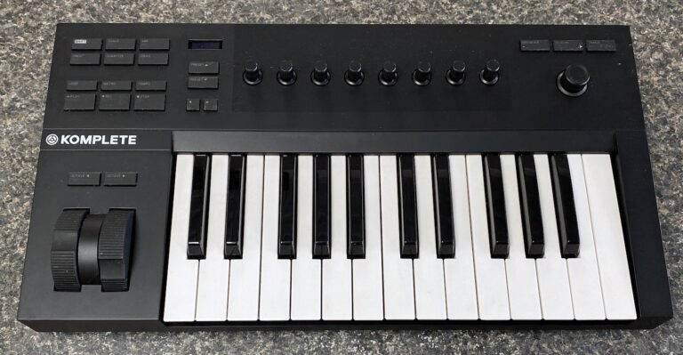 Smallest MIDI Keyboards – 7 Best Portable MIDI Controllers